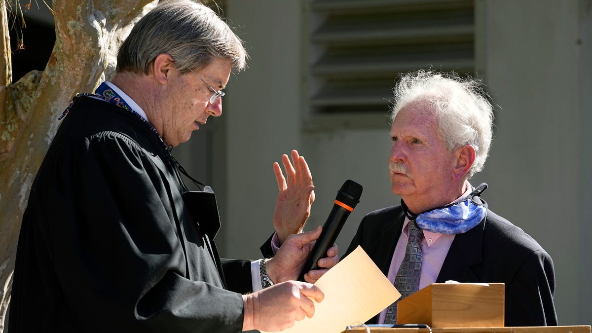 A Florida lawyer lost his sight, his hope and then - Utica Phoenix