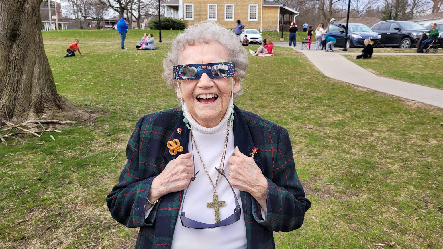 Solar Eclipse Viewing Party Draws Crowd to Dunham Public Lib